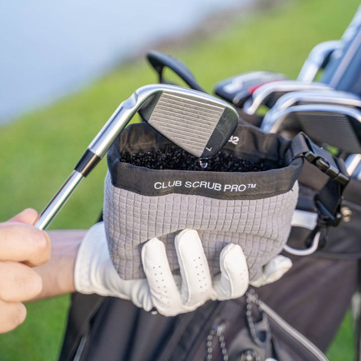 Club Scrub : The ultimate golf accessory to clean your clubs and balls