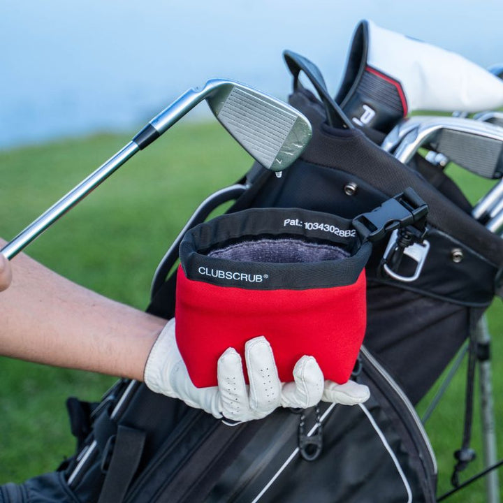 Club Scrub : The ultimate golf accessory to clean your clubs and balls