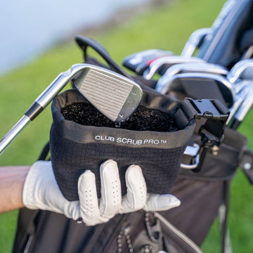 Club Scrub : The ultimate golf accessory to clean your clubs and balls