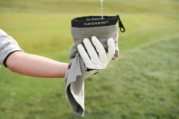 Club Scrub : The ultimate golf accessory to clean your clubs and balls